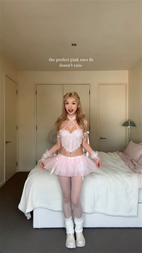 michelle on Instagram: "living out my ballerina dreams 🎀🩰 thank you @dreamlandrave it's everything i could ask for and more!! . #raveoutfit #ravemakeup #balletcore #knockout"