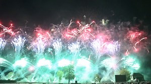 20K views · 578 reactions | Un petit extrait du grandiose spectacle pyrotechnique des Masters de Feu, hier soir à l'hippodrome du Putois. 6 feux, mis en scène par des artificiers venus de 5 pays, ont été tirés pours des milliers de spectateurs qui en ont pris plein les yeux et les oreilles. #mastersdefeu2022 | Compiègne et son agglomération | Facebook