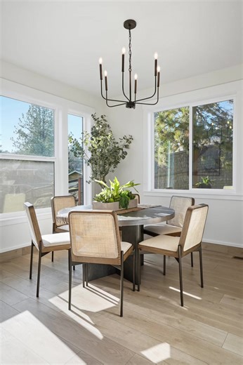 The Listing Funnel: how homes actually sell. Buyers don’t go from scroll to offer by accident. Every listing moves through a funnel: ➡️ Scroll — does it stop the thumb? ➡️ Click — does it earn attention? ➡️ Tour — does the space make sense? ➡️ Offer — does clarity remove hesitation? Staging isn’t about making a home “pretty.” It’s about aligning presentation with performance—so the photos work harder, showings feel easier, and buyers know what to do next. 💬 Real question for Realtors: When a li