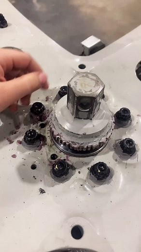 Installing a bell 407 Mast/Jesus Nut￼! Pro-sealing is always done after the last torque check is completed￼. 🚁 #howtohelicopter