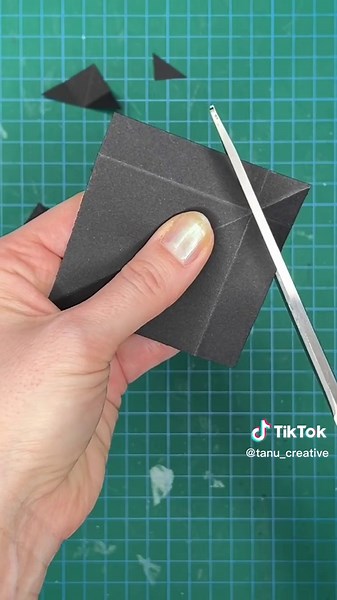 Pop-Up Card Butterfly Tutorial #popupcard #surprisecard #tutorial #cardideas #cardmaking #diycard #papercraft #butterflycard