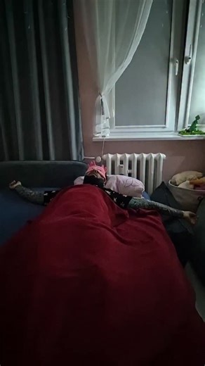 Domino Gx on Instagram: "Narobiłem w gacie ze strachu #sen #noc #śmieszne #prank #memes"