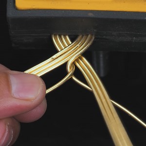 Twists & Turns in Wire Crafting | 5-Minute Crafts Family