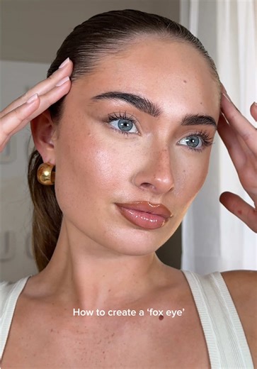 Create the Fox Eye Look with Just 2 Makeup Products