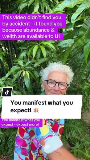 I WOULD LITERALLY SCREAM THIS AT MY YOUNGER SELF - if I could go back in time! Abundance is your natural state - expect it! And you will attract opportunities, gifts, circumstances, events and results based on that expectation. Manifesting love, money, success this year - DM for Founder Member details for my new manifesting membership 🎯🎯🎯 #manifest #expectation #hypnosis #manifestlove #manifestmoney