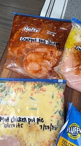 Three cheap and easy crockpot chicken freezer meals that can be made in less than 15 minutes! | Cookinginthemidwest