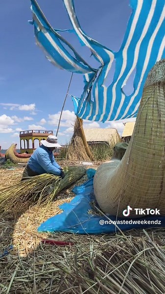 My ultimate Peru Itinerary 🇵🇪 - Cusco: 3 days. Include trips to Cusco Markets, Sacred Valley & Rainbow Mountain (or less crowded alternatives like Palccoyo or Pallay Punchu) - Machu Picchu: 1 day - Lake Titicaca: 2 days (book overnight bus from Cusco to Puno, stay with a family on the Lake) - Huaraz: 3 days (or more, depends how much you love hiking, glaciers, mountaineering, and blue lakes) As always, I recommend booking the first entry time slot of the day. You are guaranteed less crowds and