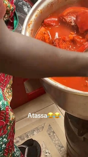 Aden Vodafone SIM card Wɔ nkwan ne mu anaa? Or ebi Sudiii ? 😳😳😳 | Cindy Esinam Asare