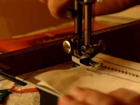GORGEOUS SINGER 306W SEWING MACHINE