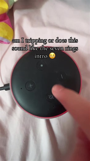 Comparing Ariana Grande's 7 Rings Intro Sounds