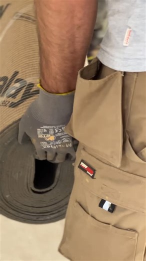 Happy Monday! 🪵🪵🪵 Should you float or glue your engineered wood flooring? It’s important to know about both methods so you can decide which works best for you. 😊 Get in touch today! #floors #decor #reno #interiors #house #flat #ahpeck #woodflooring #hardwoodfloors | AH Peck Flooring Ltd