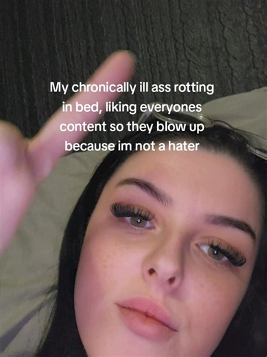 Definitely getting back on here more this year 🙌 absolutely love making content and supporting my girlies and I've been missing it even though I've been posting it's no where near how much I used to so that's my goal this year, get back to me 🙌🖤 #support #fyp #blowup #chronicillness #chronicpain