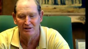 Helicopter pilot Nick Ross and his employer Kerry Packer talk about the kidney donation that saved the billionaire’s life. Watch the Australian Story 20th Anniversary special on iview now. | Australian Story