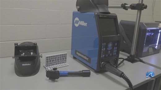 New computer science and cybersecurity lab school gets middle schoolers involved at Oscar Smith Middle School