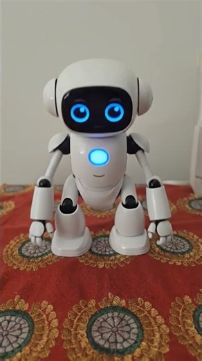 wifi router turns into a cute transformer ⚡️#Shorts #AIvideo #Transformer #Unexpected #CreativeAI