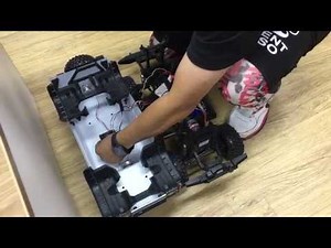 Sound Module Installed in Traxxas TRX4 Land Rover Defender