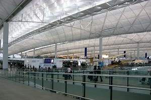 Plane made emergency stop en route to Hong Kong before 4-month-old passenger's death | Coconuts