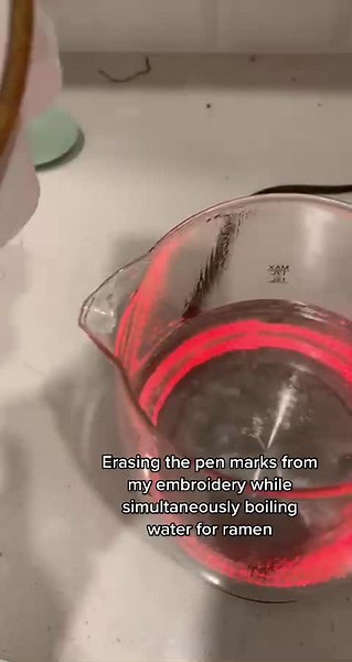 How I erase the heat erase pen marks 😂 #embroidery #thread #embroiderytutorial #goodsoup #satisfy #artist