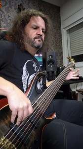 19K views · 355 reactions |  More Metallica? I don't see why not! This is one of my favorite albums and one of my introductions to metal. What was yours? .  Mais Metallica? Não vejo porque não! Esse é um dos meus álbuns favoritos e uma das minhas introduções no metal. Qual foi a sua? #metallica #blackalbum | Felipe Andreoli | Facebook