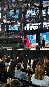 The definition of the word EVOLVE is to, “develop gradually, especially from a simple to a more complex form.” And this is exactly what my friend @sarahjakesroberts set in motion for the 40,000 women who attended @womanevolve this week. Including me. I found myself deeply contemplative over the last few days because, as I climbed the steps to each platform I stood on, I felt myself shedding identities that no longer served me. I’ve told myself many times that I’m not a REAL preacher. Why? Becaus