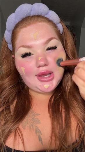 can you tell i have adhd yes or no @Hailee Clark i suck so bad at the freckles LMAO #makeup#makeupu #makeuptutorial thank you for the goodies @OFRA Cosmetics, LLC 💕@Rare Beauty @Patrick Ta Beauty @Morphe Cosmetics