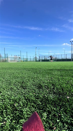 #rocket #football #goal #traning #fyp idk what even to say about this 😂 1 banger with new boots 😘