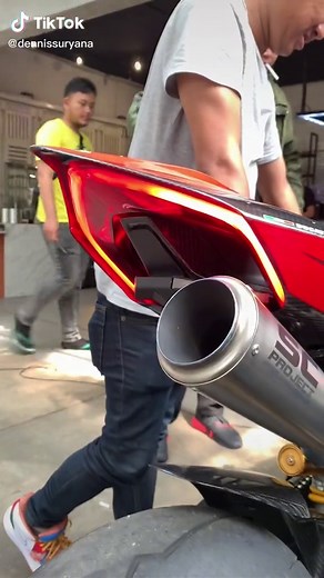 Ducati V4R SC Project Titanium Full System Exhaust Sound