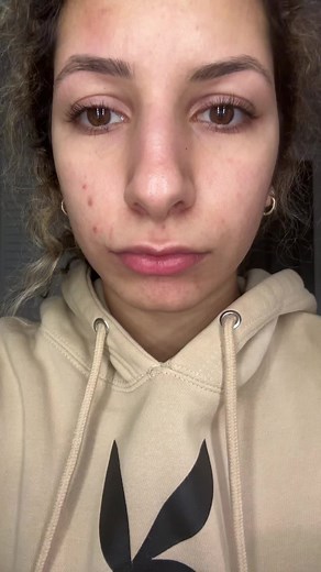 Exploring Playful Hand Movements in a Dim Room