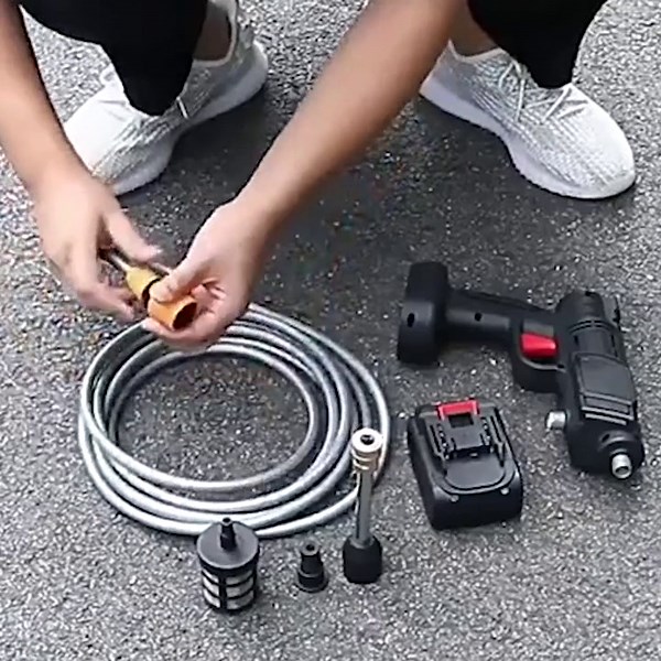 SUSUZI Cordless Pressure Washer, Portable Electric Power Washer Gun with 2Nozzles and Soap Tank for Patio Cleaning Car Washing