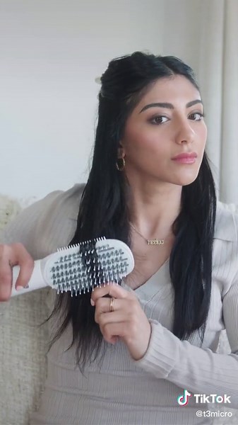 #FestivalSeason is upon us. With a little assist from the #T3AireBrushDuo, smooth strands, and face-framing mini braids, @loonee embraces the free-spirit vibes. #T3Hair #HairTrends #BraidStyles #HairTok #HairTutorial