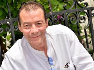 Mort de Pascal Brunner : son témoignage bouleversant au sujet de son cancer sur France 2 [Vidéo]