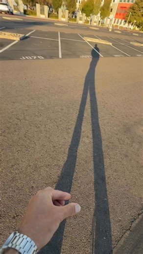 552K views · 13K reactions | The Best Use of Shadow Control by @erik__schmitt ✨ #art #artist #explore #satisfying #shadow | Fubiz | Facebook