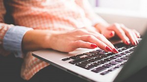 Tinder te lo pone fácil: Ahora puedes ligar también desde tu ordenador