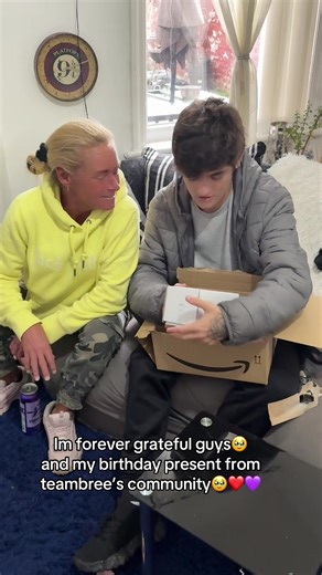 I ask my auntie Amanda to join in video with me for very first time and helping me she is so excited to be in my videos with teambree’s community ❤️🥹💜⚖️ @kasey thank you so much lovely long time teambree’s supporter and part of teambree’s daily Feel the energy and vibes, intuition💜🤍 I get easily distracted in the family’s haha💜🤣