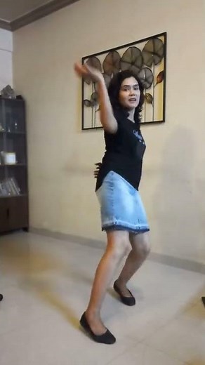 DANCE MONKEY - Dance Cover - Simple dance steps for Beginners.