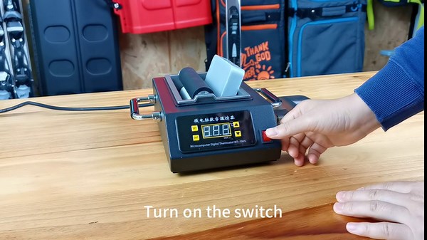 XCMAN Alpine Nordic XC Ski Digital Roller Waxing Machine - Detachable Wax Tray - Double Roller 150mm Width