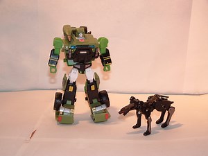 Transformers Universe 25th Anniversary Hound with Ravage Review!