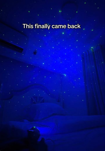#galaxyprojector #astronautprojector #roomdecor #nightlight #tiktokshopjumpstartsale