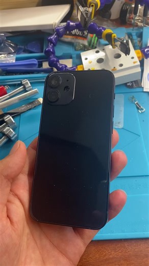 Réparation DIY d'un châssis d'iPhone 12 mini