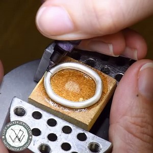 733K views · 1.8K reactions | Adding texture using a 4mm heart bur. You might think I’m just crazy about bur textures, but nothing builds bur control in such a fun way! So if you’re looking to get into prong setting, then you’ll definitely want to give this a try  PS. It’s a GRS Tools MicroBlock holding everything and the piece is just held to the wood with superglue which I’ll remove with acetone later or burn off 壟 | Lucy Walker Jewelry | Facebook