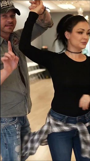 Country Dance - Arm Catch Dip