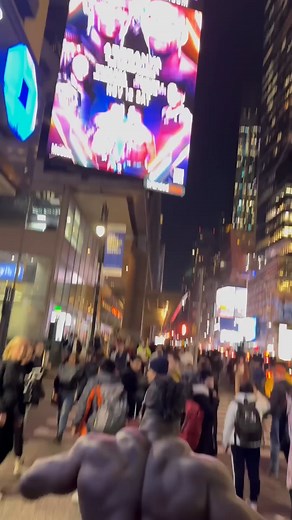 BODYBUILDER CAUSE CHAOS IN NEW YORK CITY #smh #nyc #athlete | NDOChamp