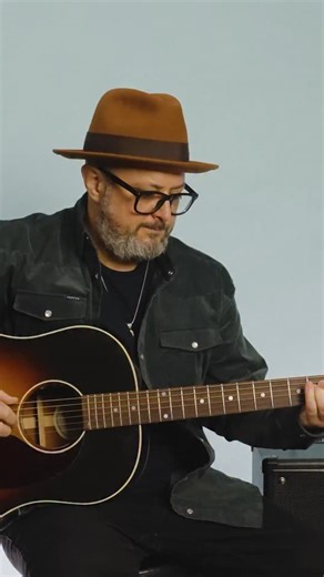 Marty Schwartz 🎸 on Instagram: "🎸 Want to play acoustic blues like the pros? Start with this Travis picking pattern—it’s the foundation of so many classic fingerstyle riffs. I’ll walk you through the easy version, then show you how to spice it up with pinch moves and hammer-ons. Full lesson is up now on YouTube!"