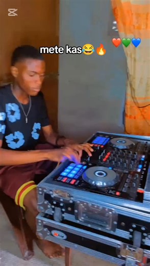 pou m rete mmh solo nan nivo sa 😂🔥🤟#hatientiktok🇭🇹 #fypppppppppppppppppppppp #creatorsearchinsights #Seby #vues #videoviral @𝐃𝐉_𝐀𝐃𝐋𝐈𝐍_𝐌𝐈𝐗 💯🔥 @DjSonG_42M_MrTransition✨💫 @PROMO_OKAP_BEL_IMAJ @cine_000 @STANNY_MIX @Roodef 🖤🛸