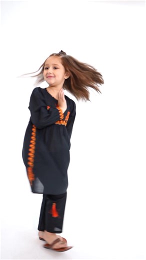 𝐔𝐩 𝐭𝐨 𝟓𝟎% 𝐎𝐅𝐅 – 𝐏𝐫𝐞-𝐒𝐮𝐦𝐦𝐞𝐫 𝐒𝐚𝐥𝐞! 👕 Parents, don’t wait! Refresh your kids’ wardrobe with Brandspopper’s stylish Girls Collection at unbeatable prices. 🛒 Shop Now #Brandspopper #KidsFashion #SummerSale | Brands Popper