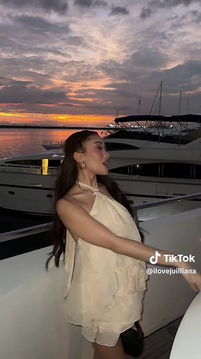 Exploring Womanless Beauty Pageant Concepts