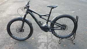 EASTER SPECIAL: Sick Levo in full sticker kit! Get 15% off - At checkout use code: get15  Valid on all MTB stickers! Click for frame kit: https://stickersdecalsgraphics.co.uk/product/specialized-levo-frame-sticker-set/ Click for fork stickers: https://stickersdecalsgraphics.co.uk/product/rockshox-yari-2018-fork-stickers/ Click for rims: https://stickersdecalsgraphics.co.uk/?s=roval | Stickers Decals Graphics | Facebook