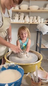 183K views · 2.5K reactions | Some Primitive Pottery Technique Ideas by Vivian, video credit to hyacinthceramicss #ceramicart #pottery | Ceramics Olivia | Facebook