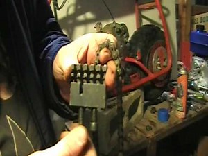 How to use a chain tool