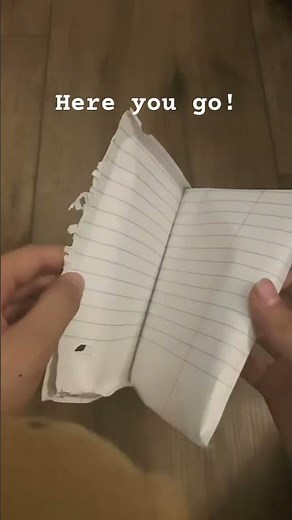 How to make a paper computer! No glue or tape included! *pause to read* hope this helps! #papercraft